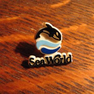 Seaworld | Accessories | Seaworld Vintage 98s Theme Park Lapel Pin ...